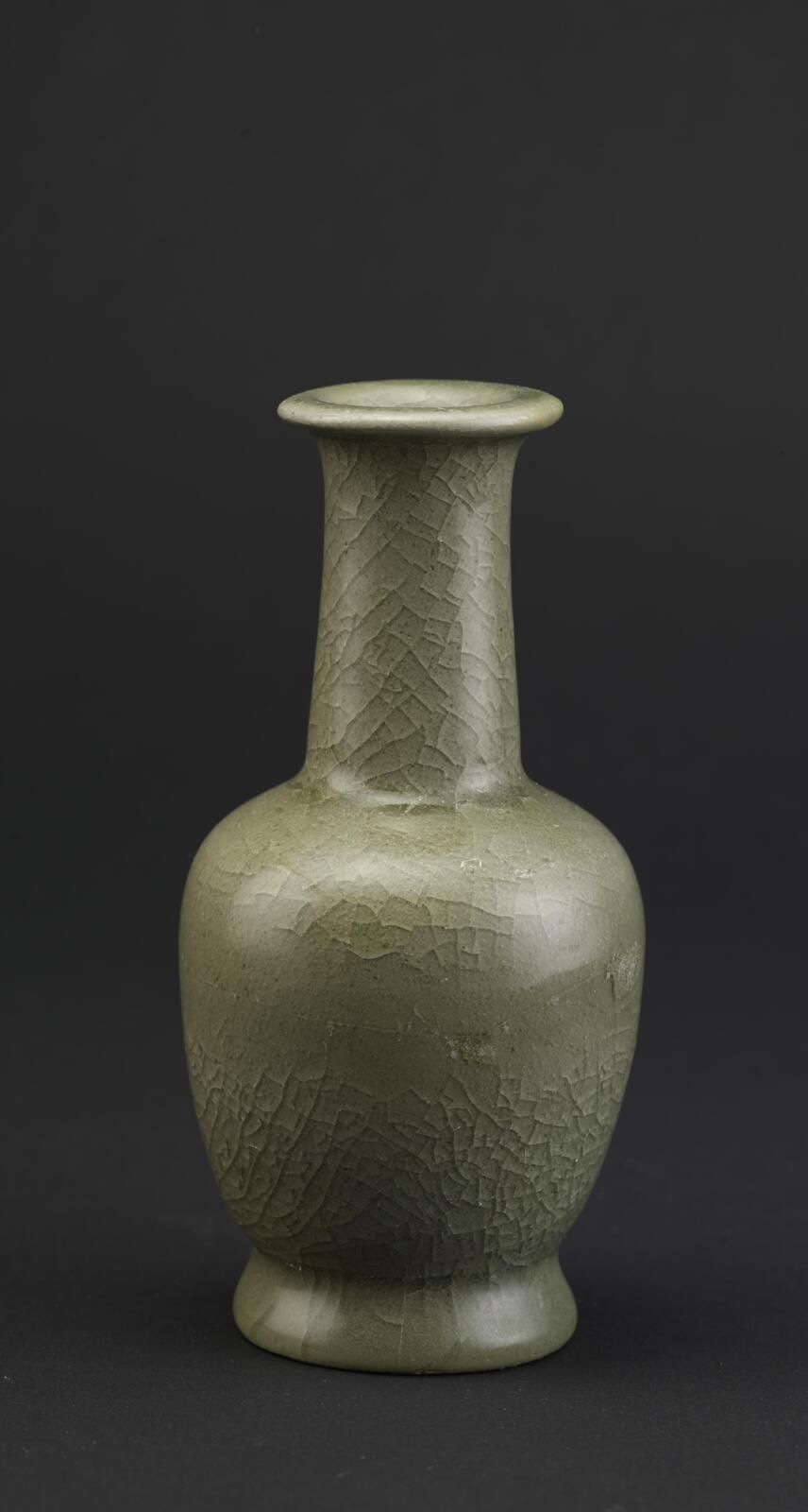 Long-necked bottle, Longquan ware, Song dynasty (960-1279) - Alain.R.Truong