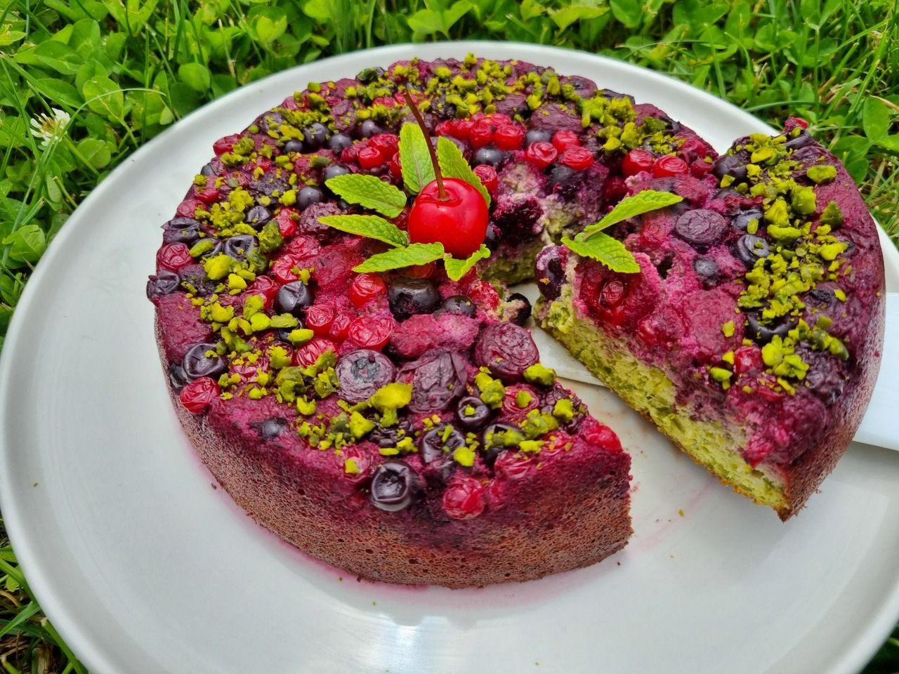 Fondant à la ricotta, fruits rouges et pistaches (sans beurre ni gluten ...