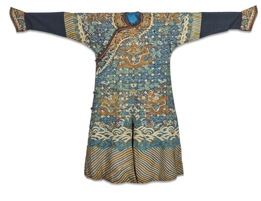Two 'dragon' robes sold at Christie's Paris 11 December 2024 - Alain.R ...