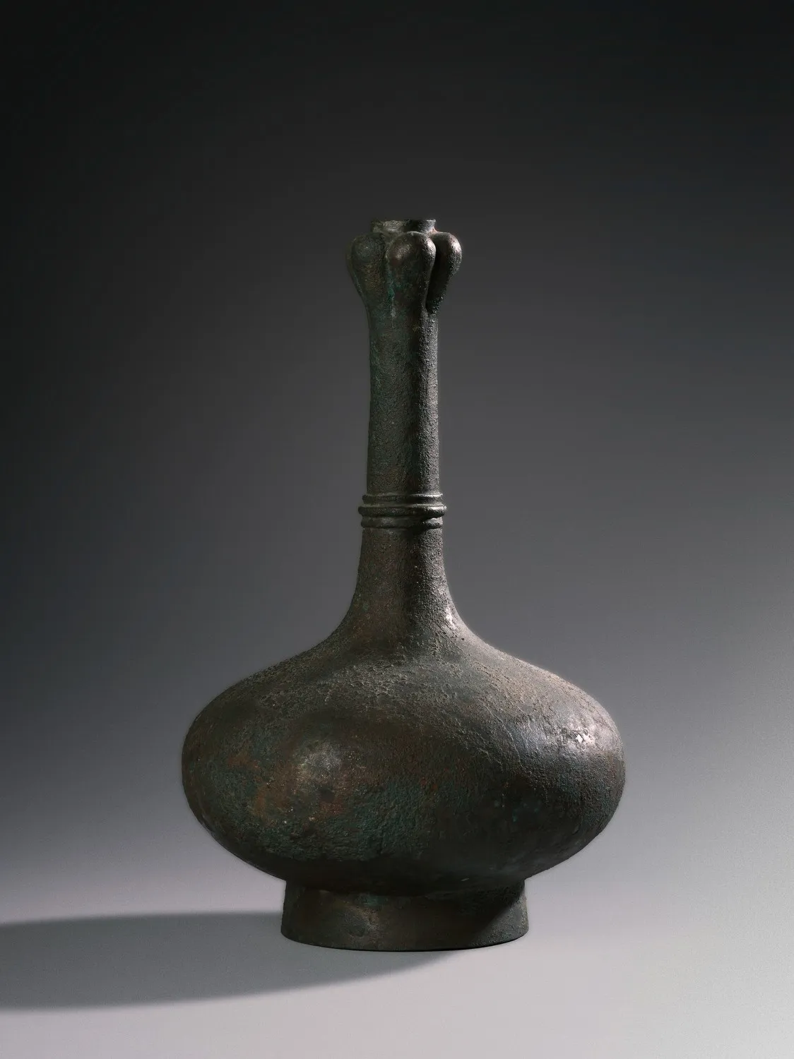 Vase de forme Souantouping, Chine, dynastie des Han occidentaux (206 ...