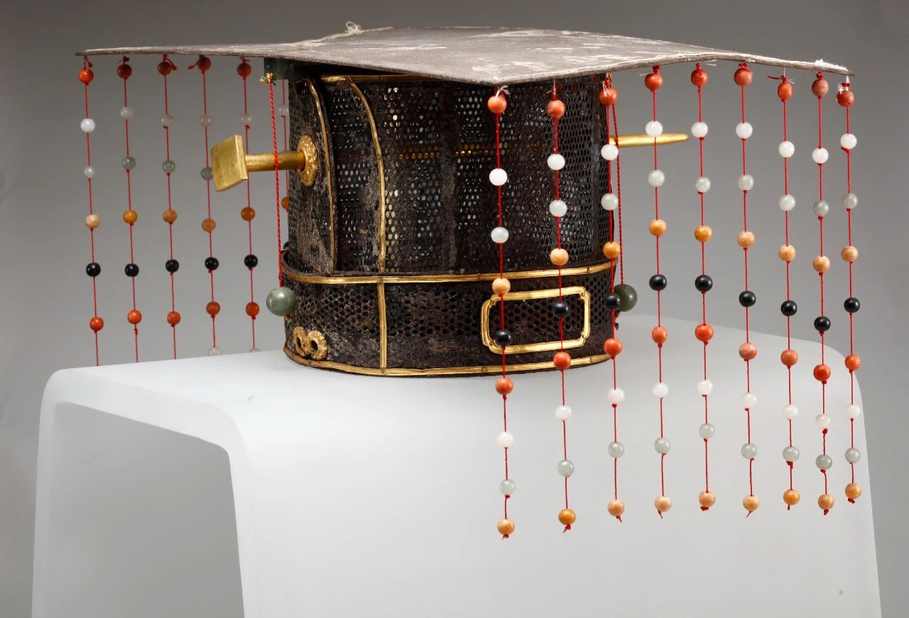 Nine-string crown (mian), Ming dynasty - Alain.R.Truong