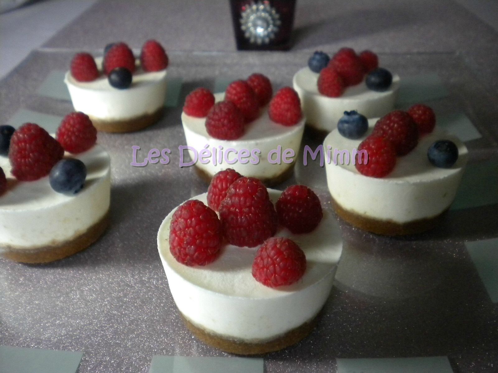 Mini cheese-cakes spéculoos et fruits rouges (sans cuisson) - Les ...