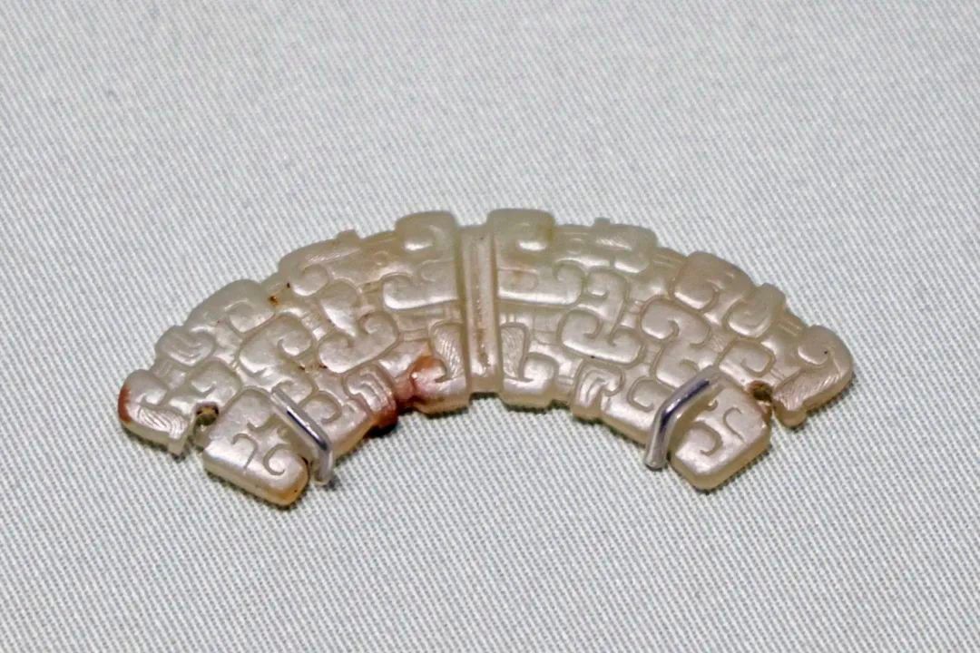 Jade huang pendant, Spring and Autumn Period (771-476 BC), from the collection of... - Alain.R ...