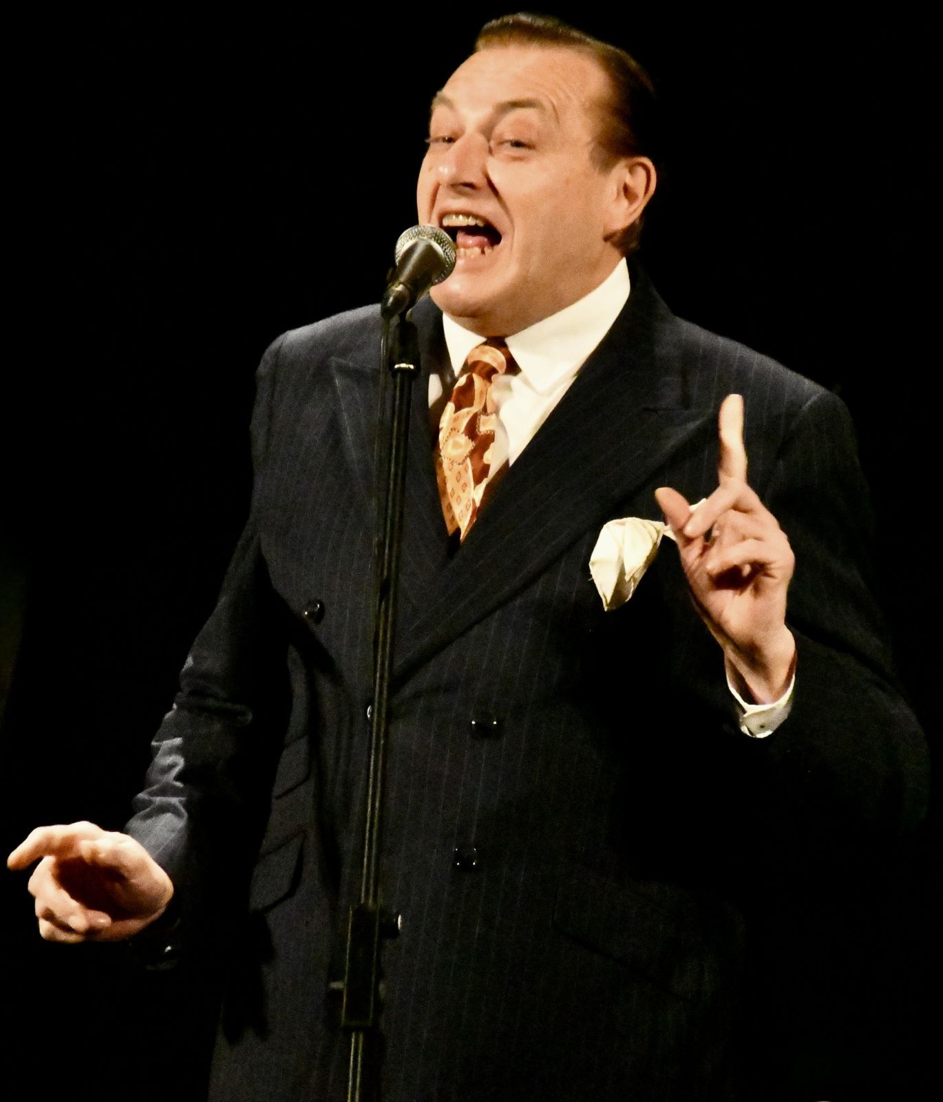 ZOOT DANIELS : BIEN AU-DELÀ DE SON LOOK CROONER, LE TALENT DE L'ARTISTE ...